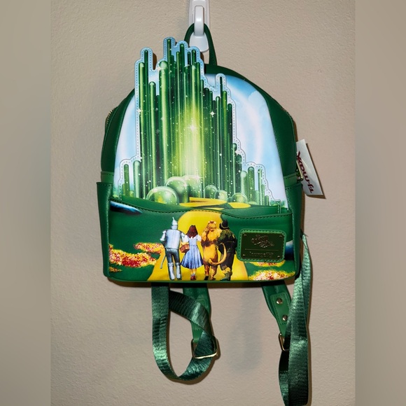 Loungefly | Bags | Loungefly Wizard Of Oz Nwt Glow In The Dark Mini ...